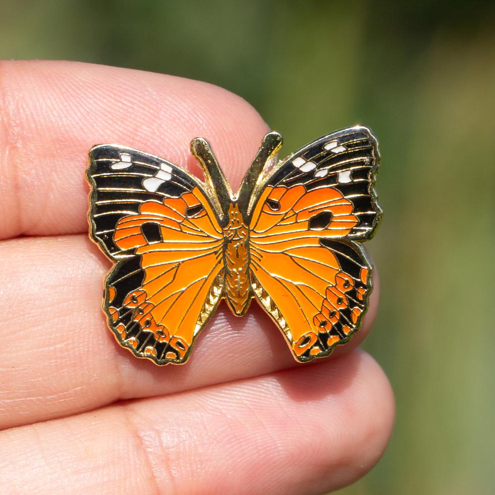 Pulelehua Pin – Nā Mea Hawaiʻi